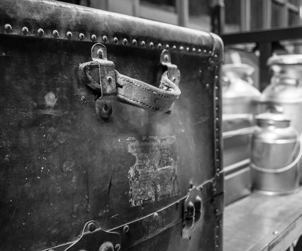 The Evolution of Luggage: From Trunks to Smart Suitcases – UK Luggage